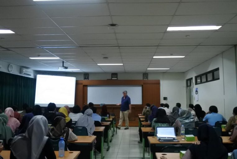 GUEST LECTURE : SOIL SECURITY OLEH PROF. DAMIEN FIELD (THE UNIVERSITY ...