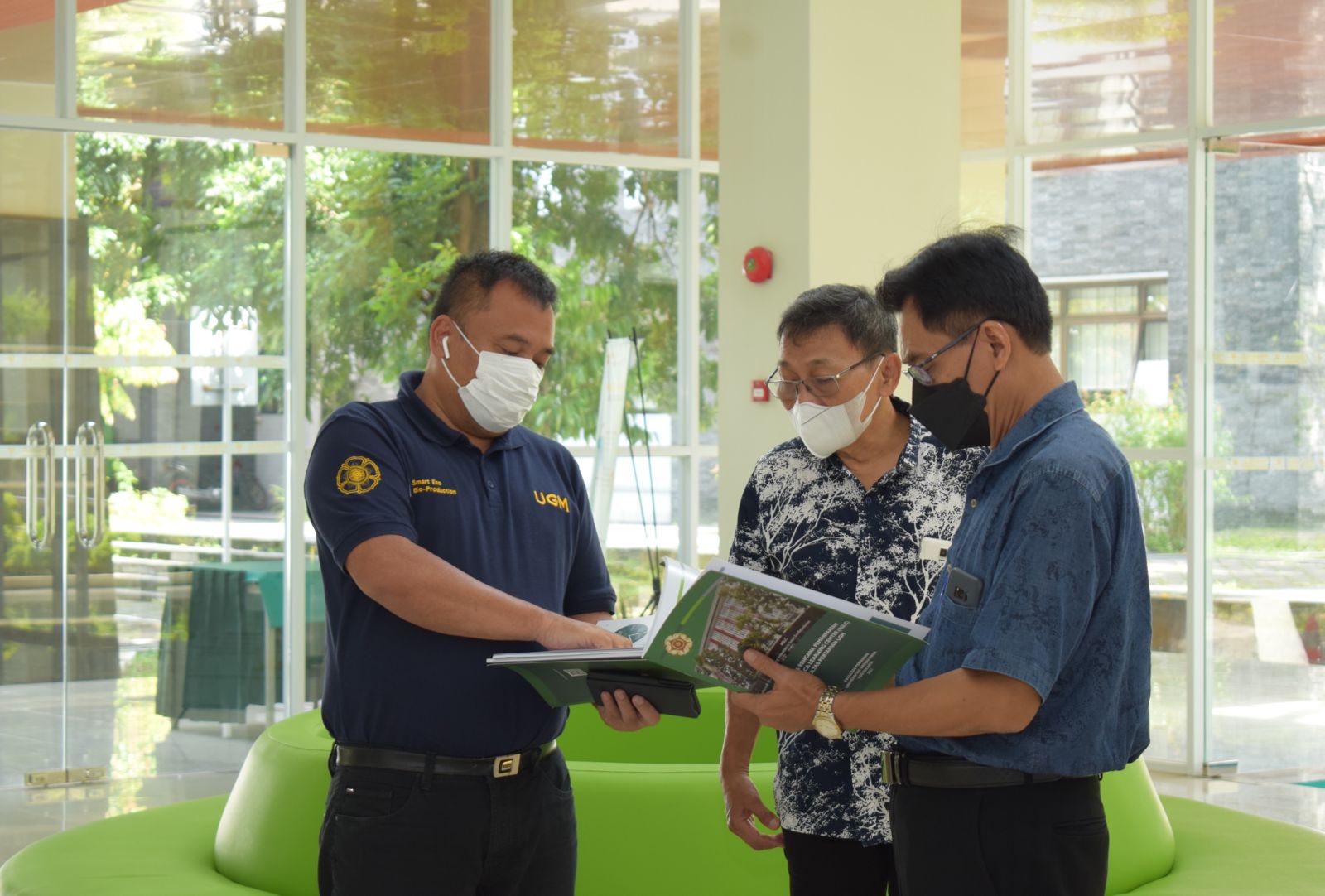 KUNJUNGAN WAKIL REKTOR KE GEDUNG AGLC FAKULTAS PERTANIAN UGM – Fakultas ...