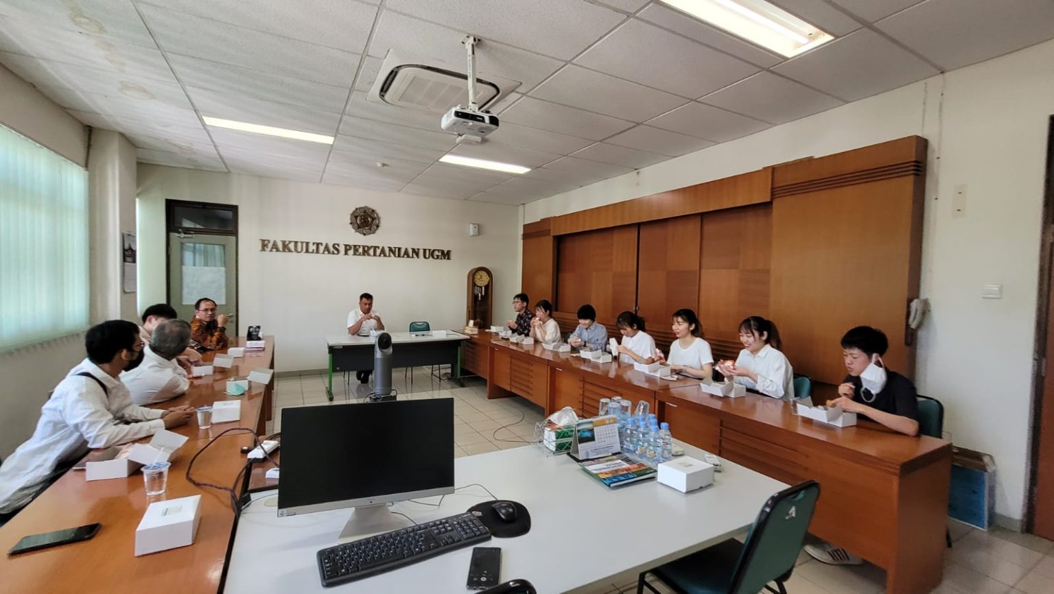 Dosen dan mahasiswa dari Faculty of Agriculture Yamagata University Jepang mengadakan student ...