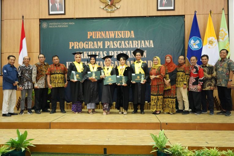 Fakultas Pertanian UGM Meluluskan 24 Wisudawan Bergelar Magister dan Doktor – Fakultas Pertanian